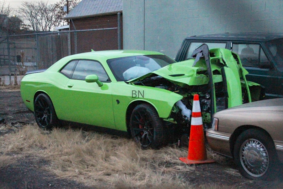 First Reported Dodge Challenger SRT Hellcat Crashes In Colorado into a tree First Reported Dodge Challenger SRT Hellcat Crashes In Colorado into a tree