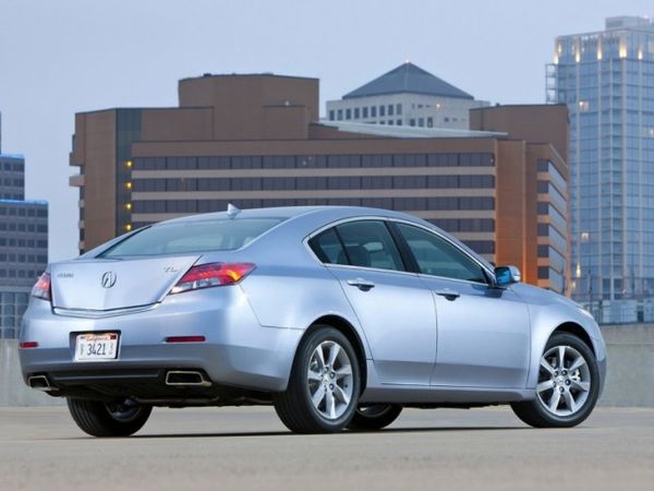 Review: the 2012 Acura TL goes all mainstream & the results are very ...