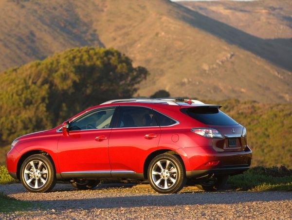 2011 Lexus RX 350 update: a luxury Crossover leader in need of a nip ...