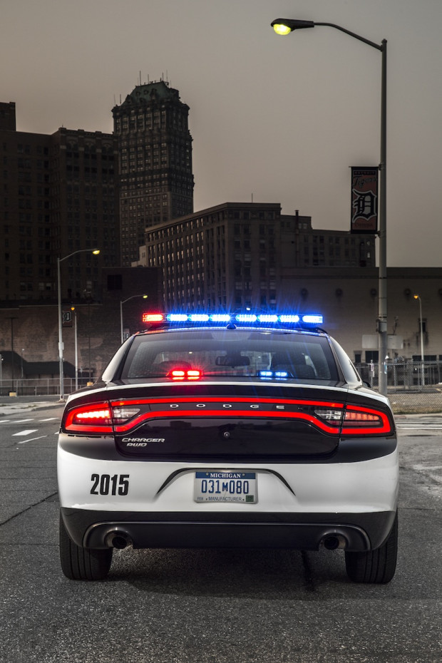 A Sneak Peek at the 2015 Dodge Charger Pursuit Police Cruiser [Video ...