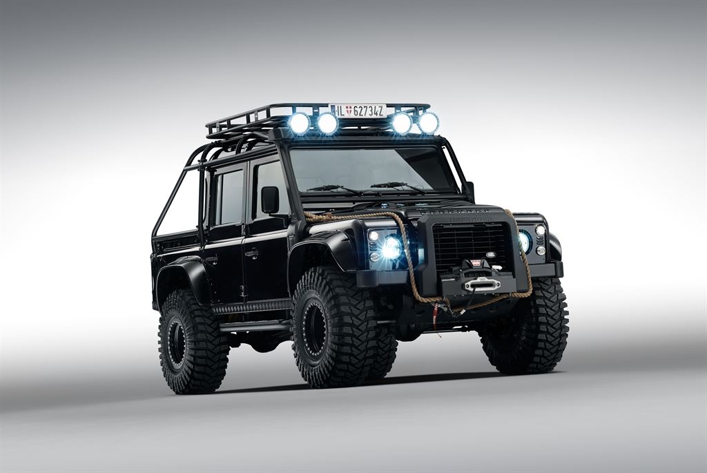 land-rover-defender-winch - The Fast Lane Car