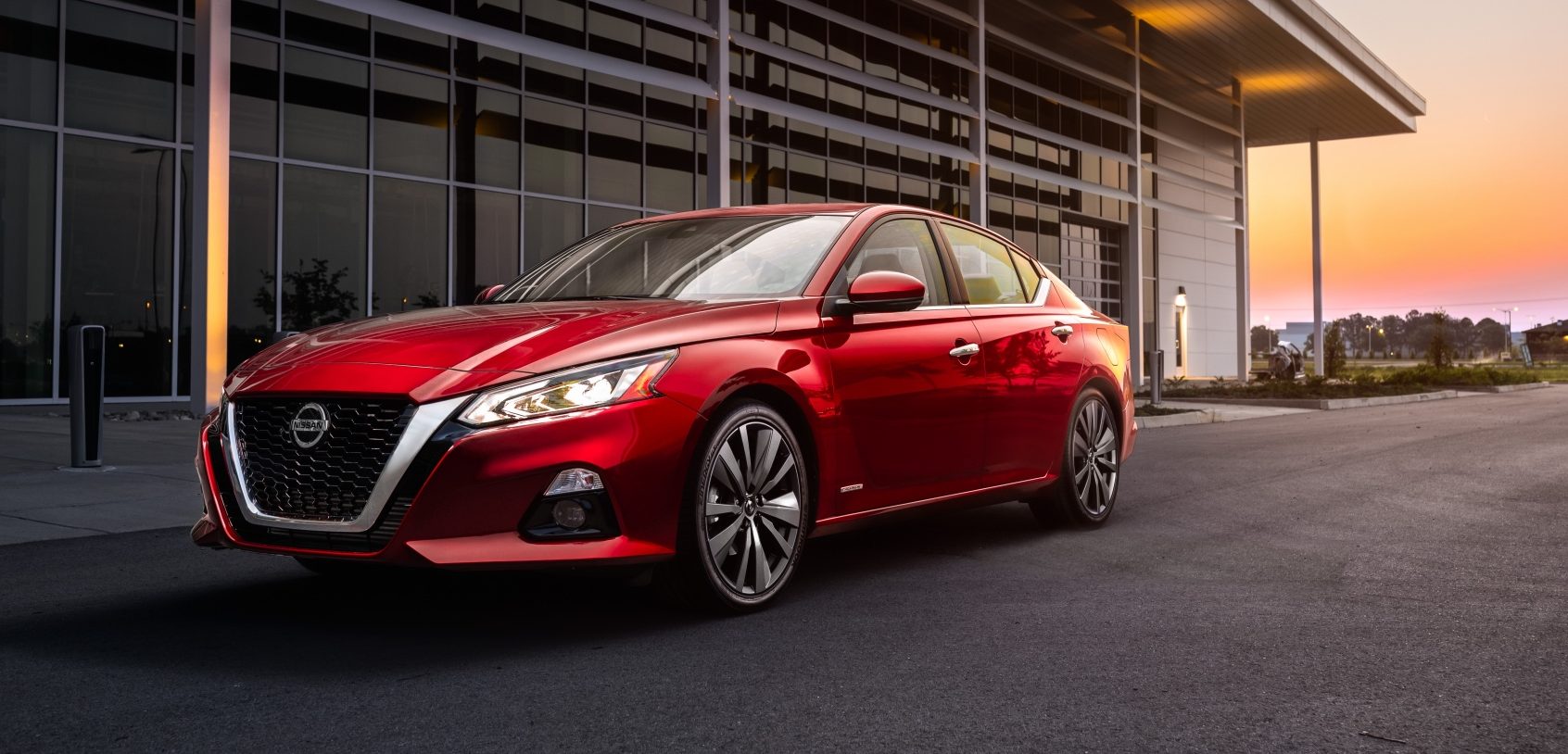 2019 Nissan Altima: Mixing Up the Sedan Formula with a Variable ...