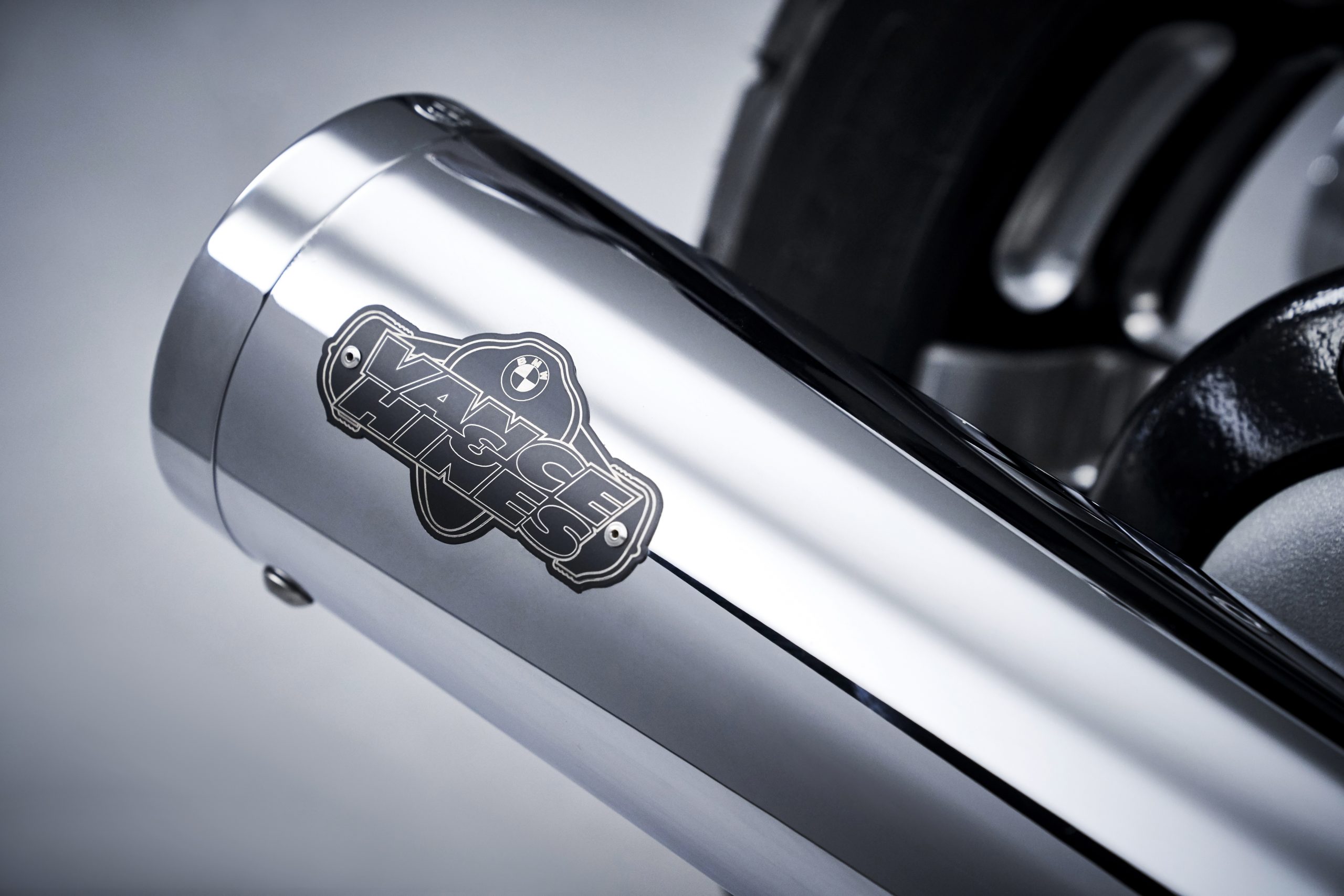 The BMW R18 Is A Modern Throwback With The Brand's Most Powerful Boxer ...